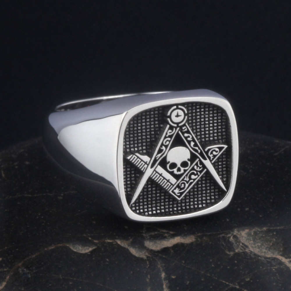 Mason Widow`s Son Skull and Bones Ring